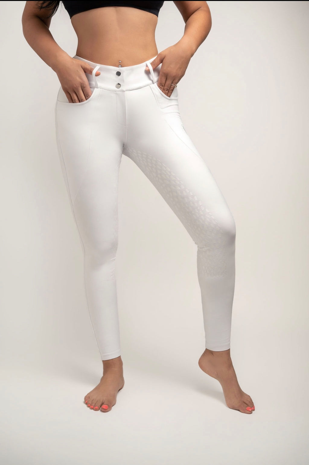 Elevate Pro Full seat (White outside, lined black inside) – Sync Equestrian